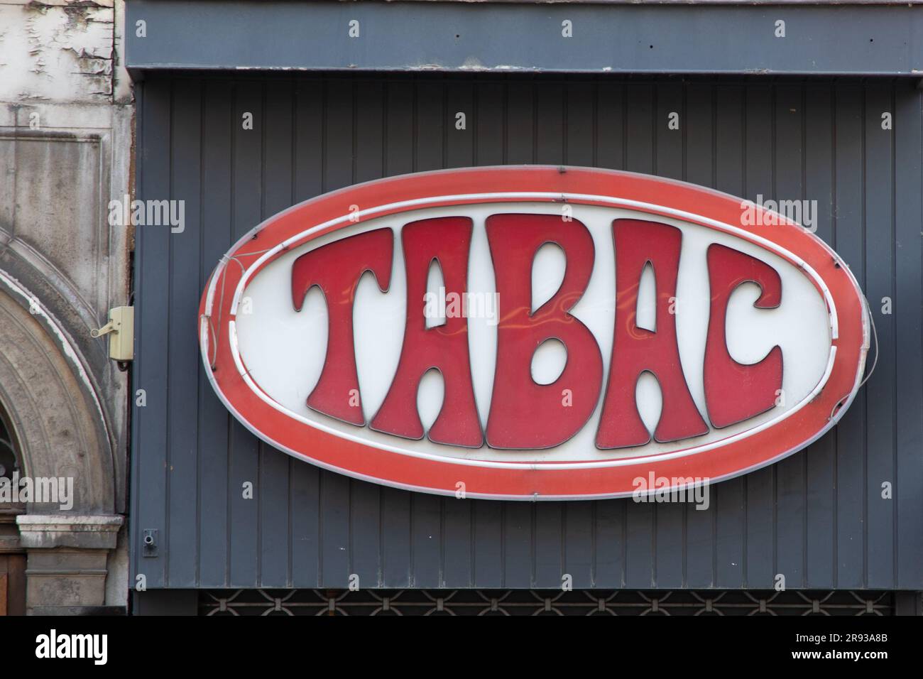 Cigar shop store entrance hi-res stock photography and images - Alamy