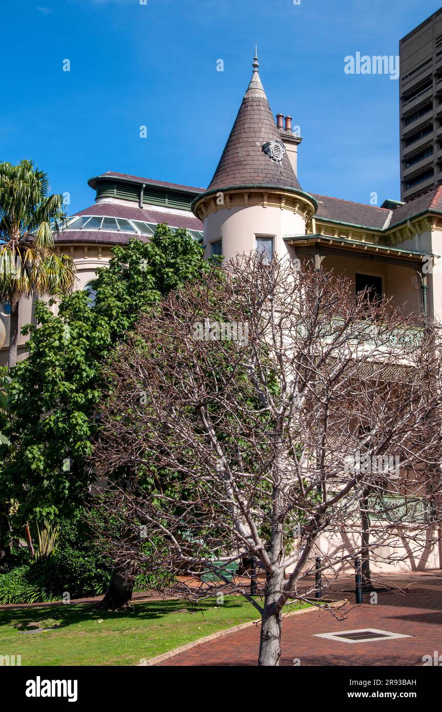 Sydney Australia, colonial building at Sydney Hospital Stock Photo - Alamy