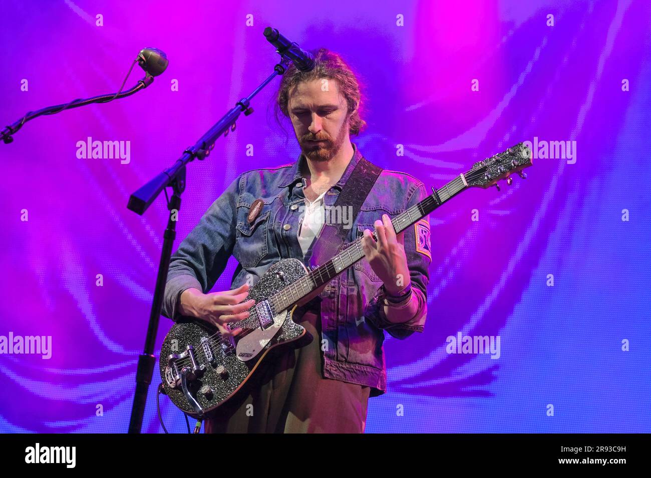 Hozier 2023 hi-res stock photography and images - Alamy