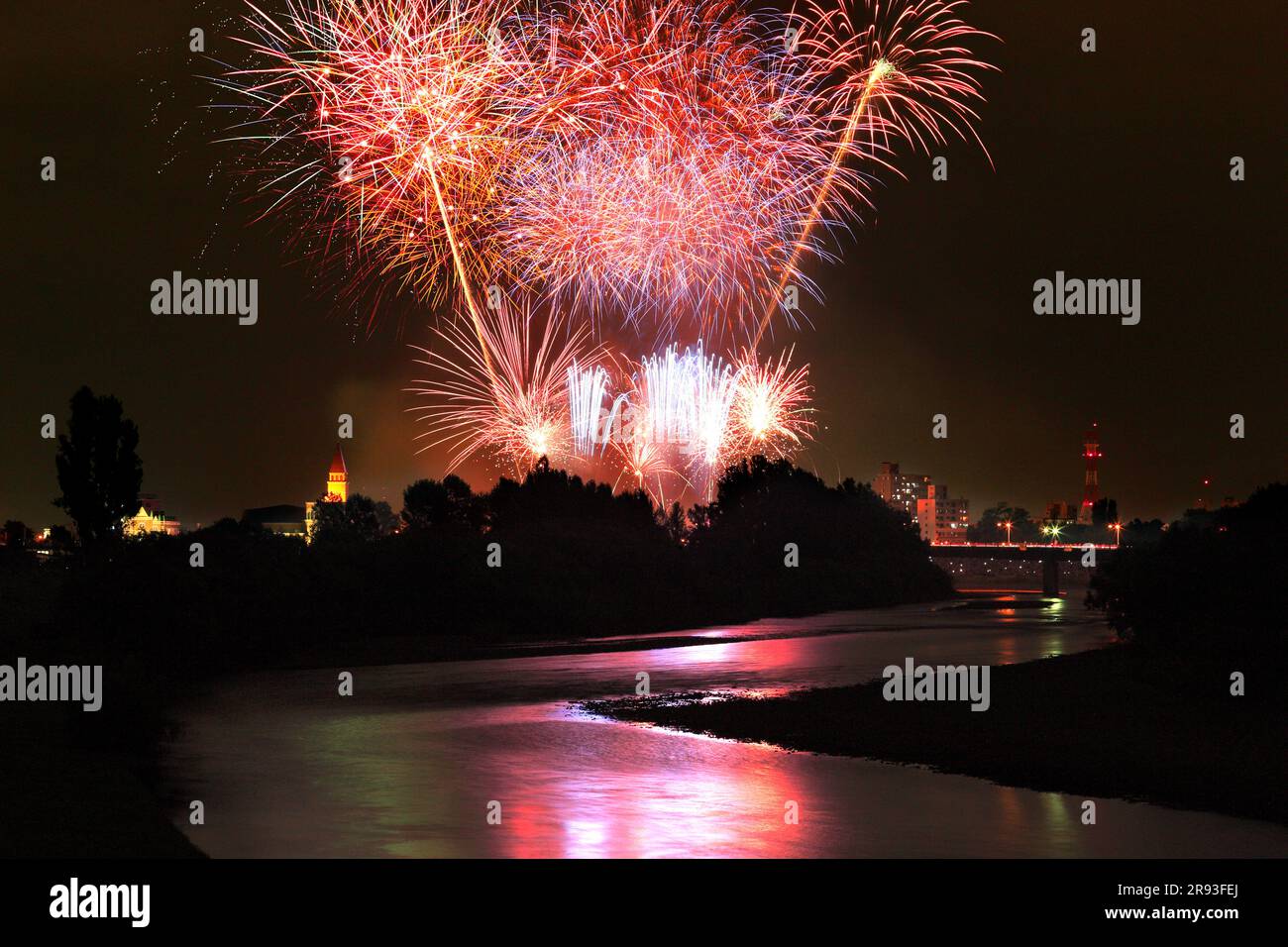 Japan fireworks hi-res stock photography and images - Alamy