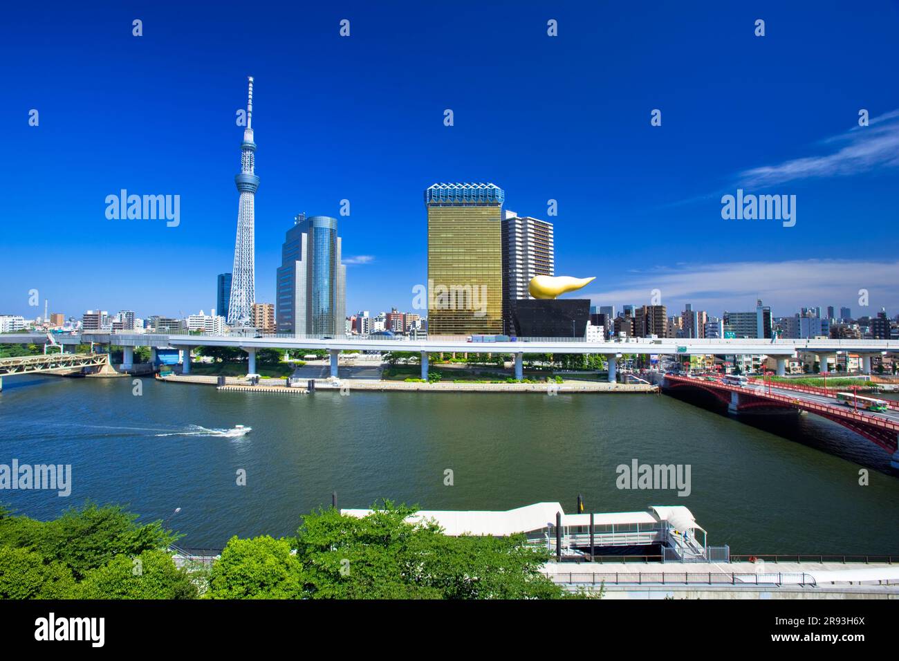 Sumida River and Tokyo Sky Tree Stock Photo - Alamy