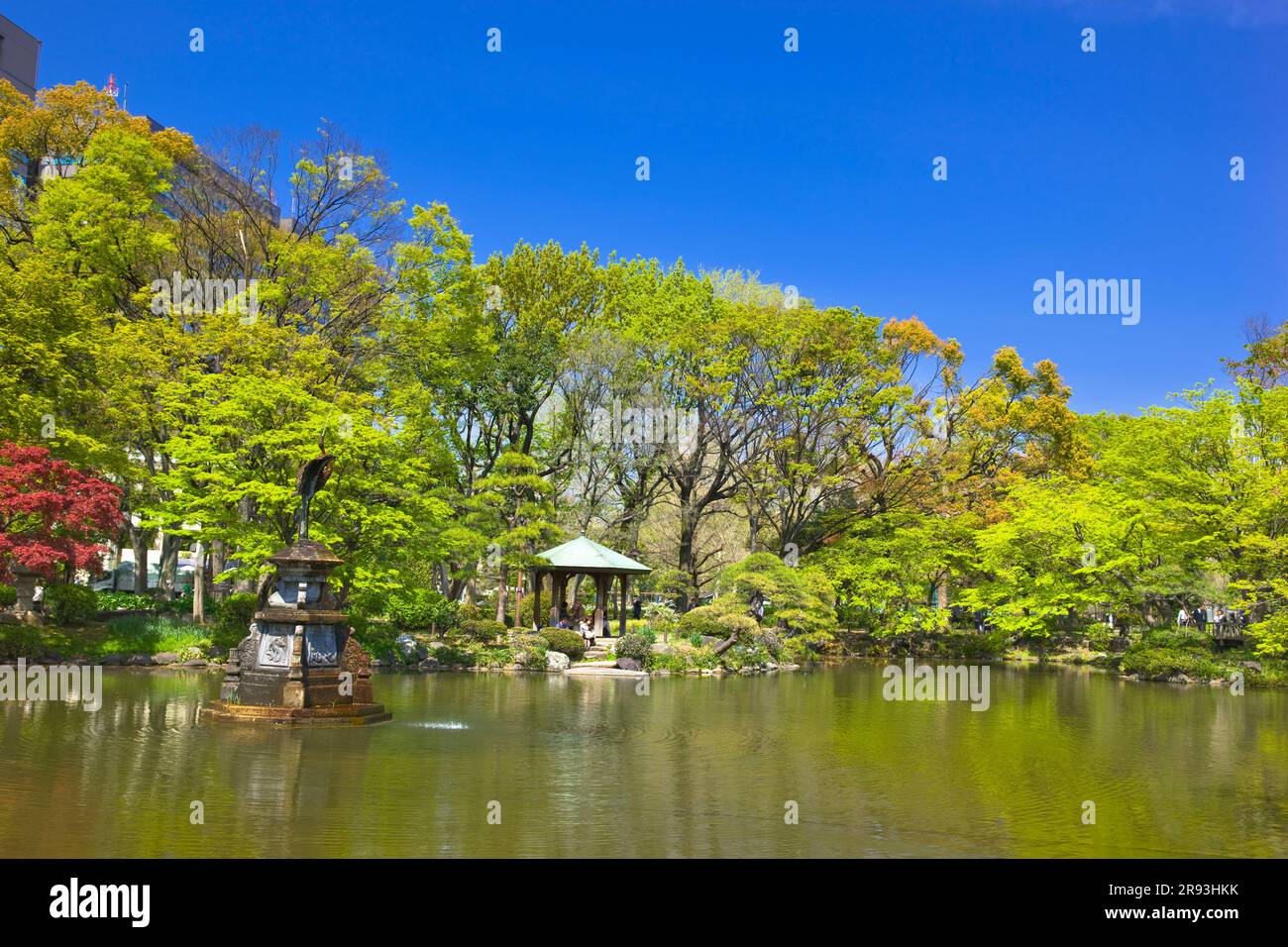 Hibiya park pond garden hi-res stock photography and images - Alamy