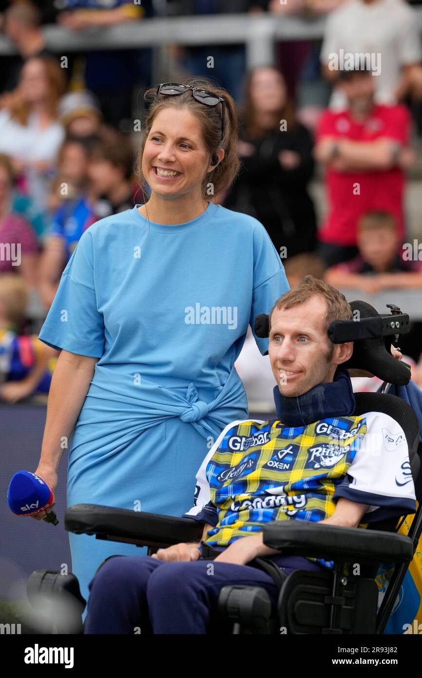 Rob burrow rugby hi-res stock photography and images - Alamy