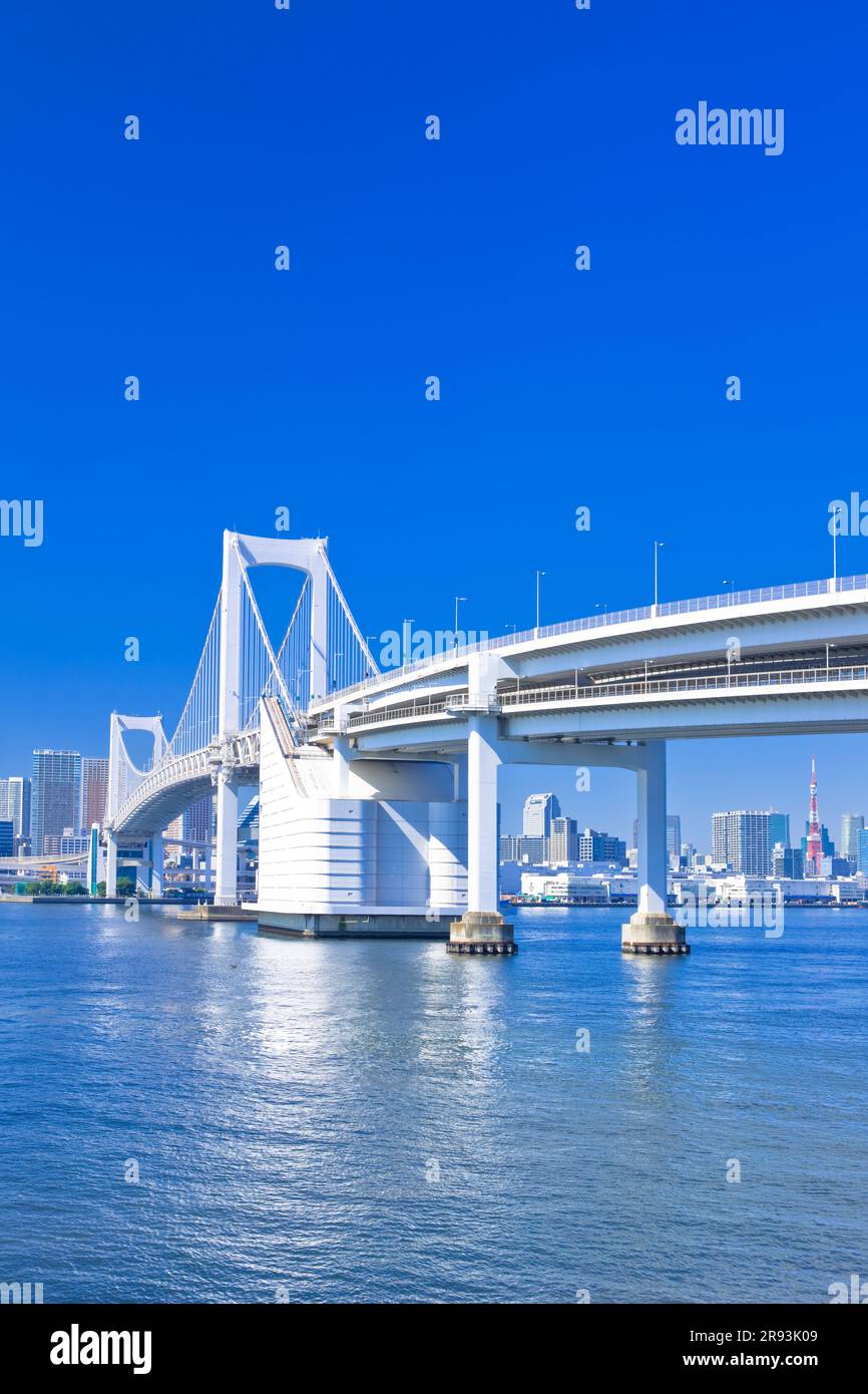 Rainbow Bridge and Tokyo Tower Stock Photo - Alamy