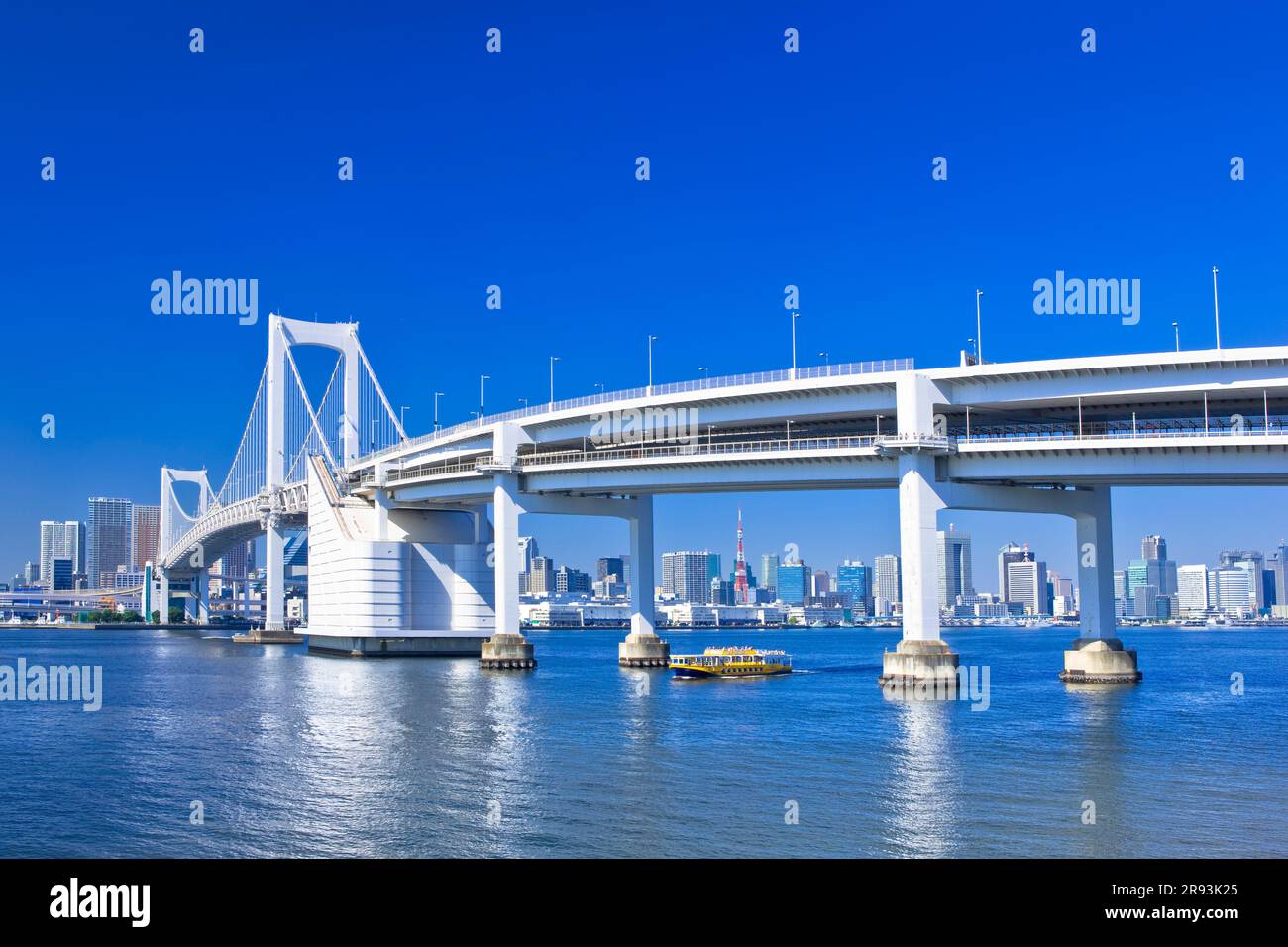 Rainbow Bridge and Tokyo Tower Stock Photo - Alamy