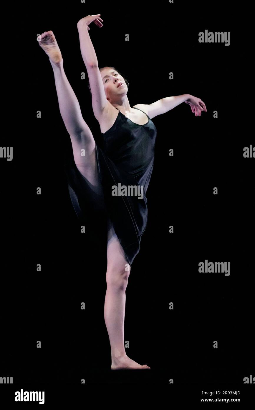 Bronze medalist in the Junior Female Division Julie Joyner of the ...