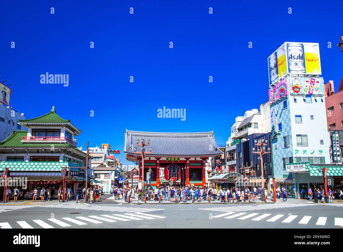 Senso ji temple kaminarimon gate asakusa hi-res stock photography and images - Alamy
