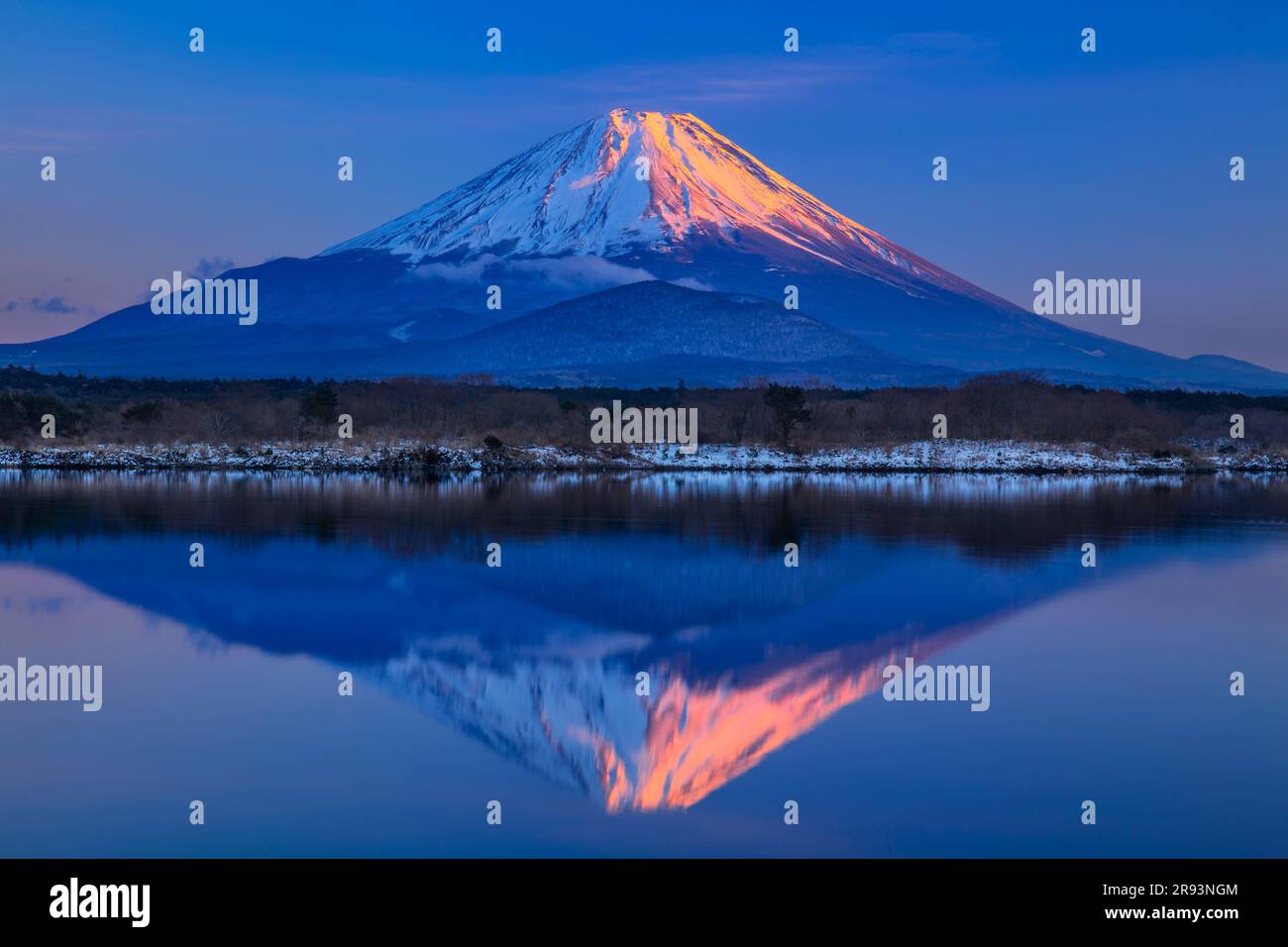 Evening view of Mt. Fuji and Lake Shojin Stock Photo - Alamy