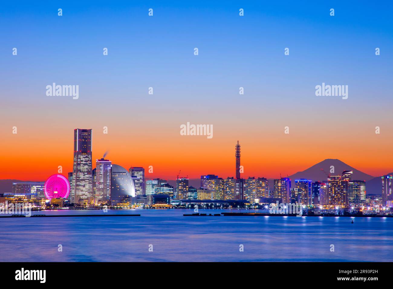 Minato mirai hi-res stock photography and images - Alamy