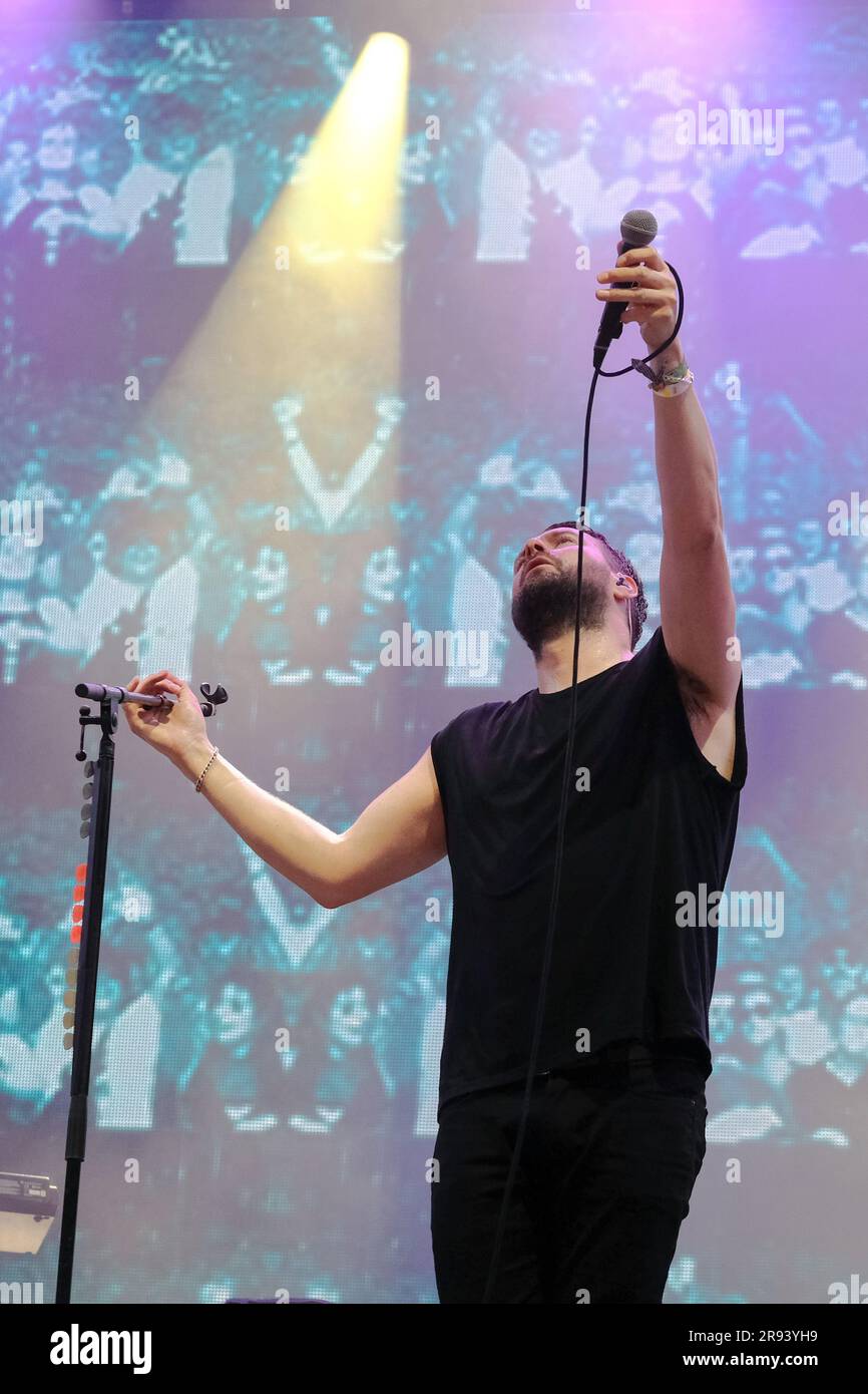 Pilton, UK. 23rd June, 2023. Liam Ryan James Fray, lead singer and ...