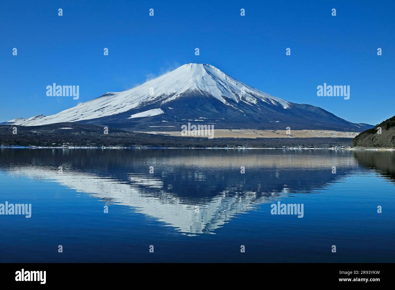 Mt. Fuji and Lake Yamanaka Stock Photo - Alamy