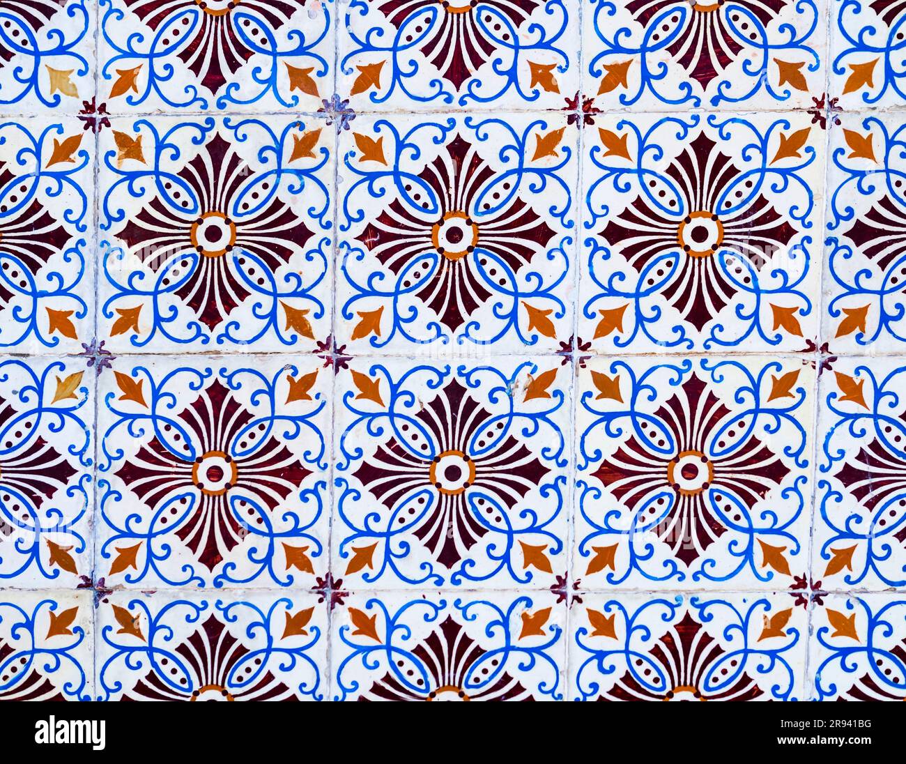 Amazing tiles with geometric and floral shapes adorning the facades of ...