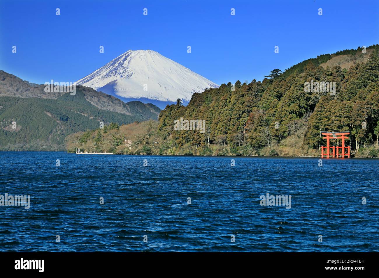 Lake Ashinoko and Mt Stock Photo - Alamy