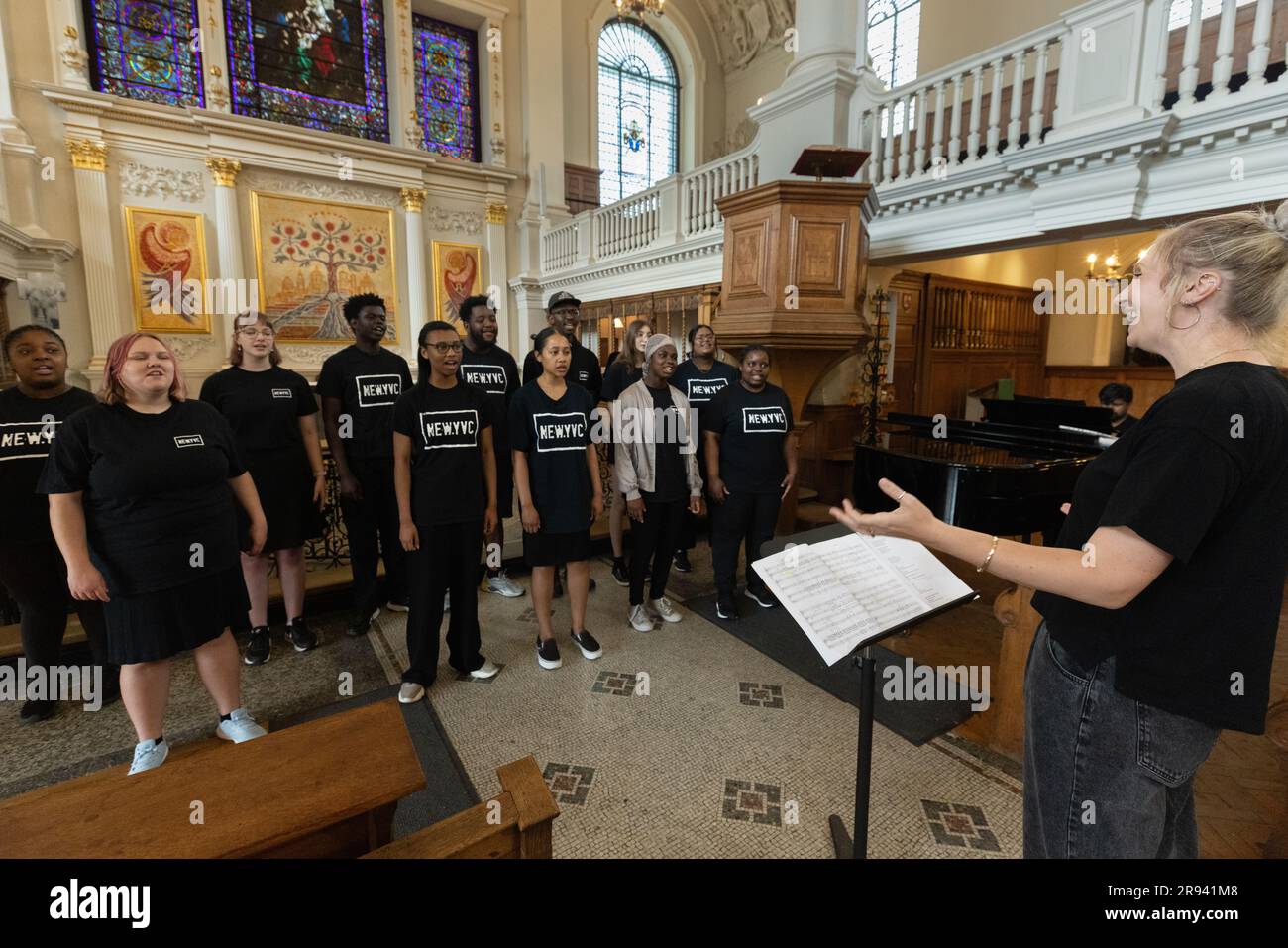 Newyvc choir hi-res stock photography and images - Alamy