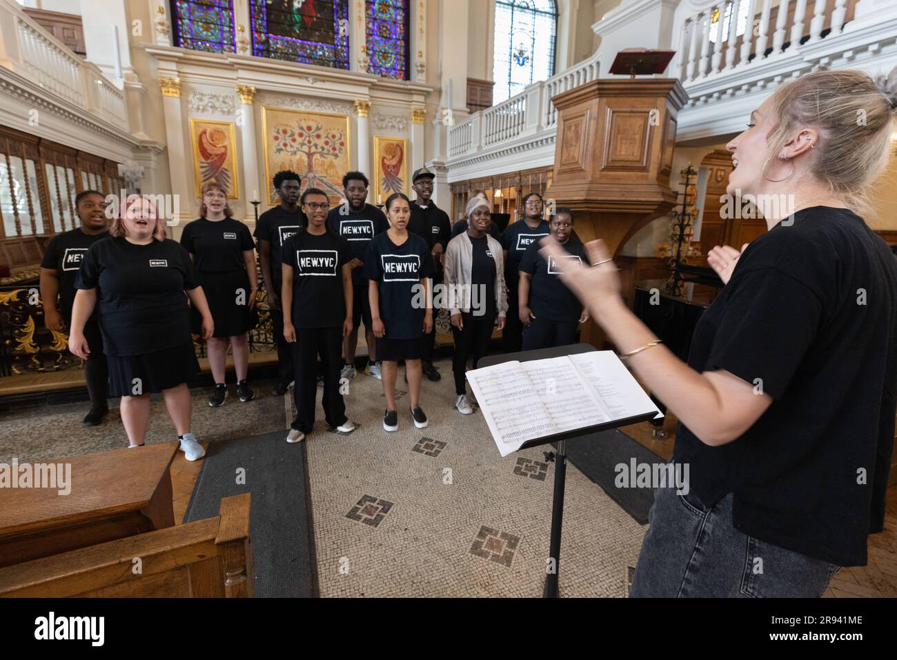 Newyvc choir hi-res stock photography and images - Alamy