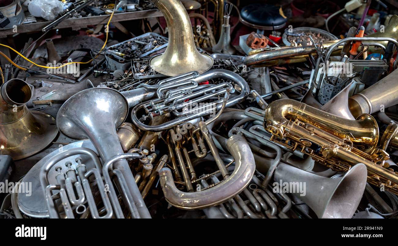 Trumpets ceiling hi-res stock photography and images - Alamy