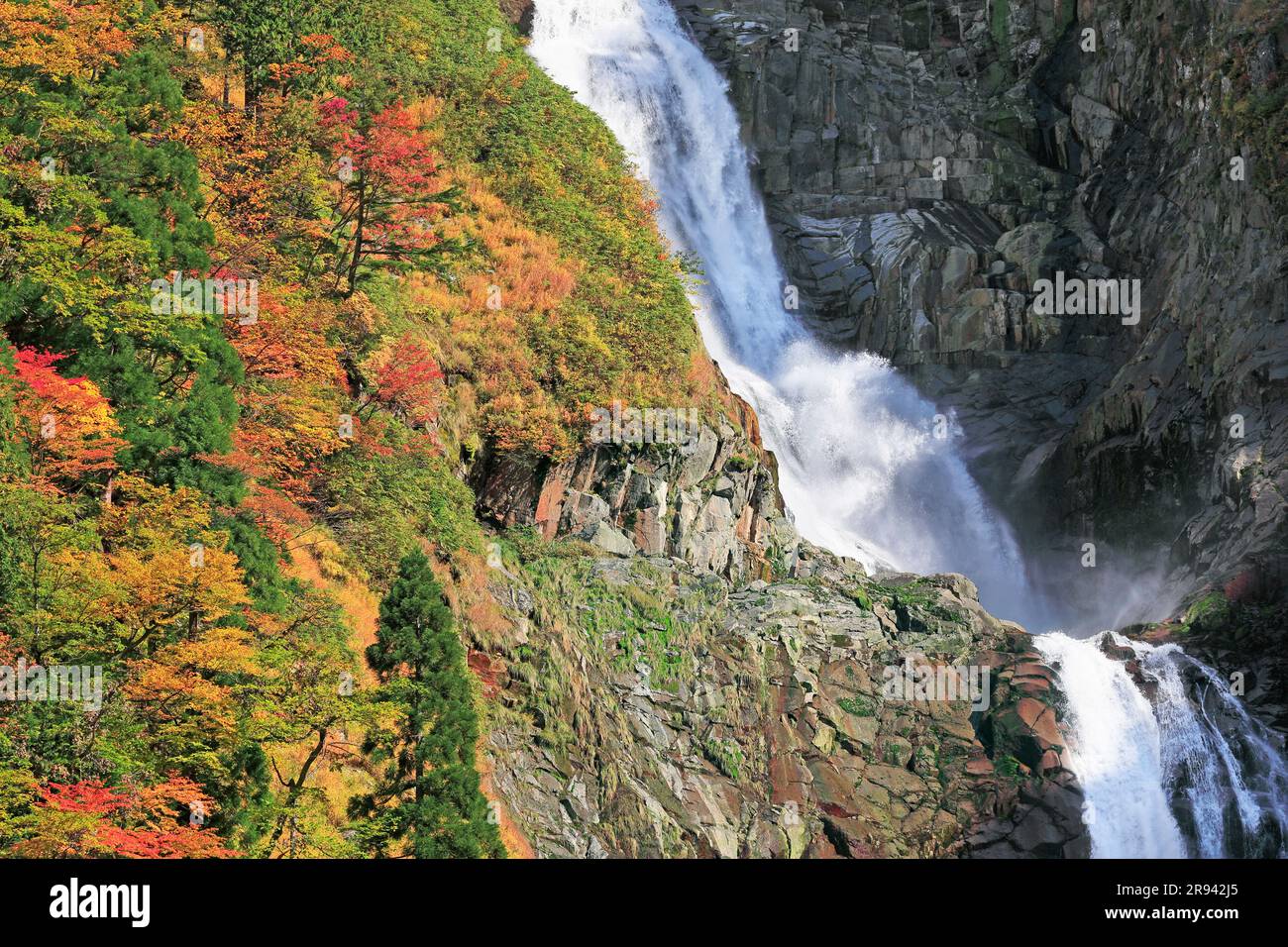 100 best waterfalls in japan hi-res stock photography and images - Alamy