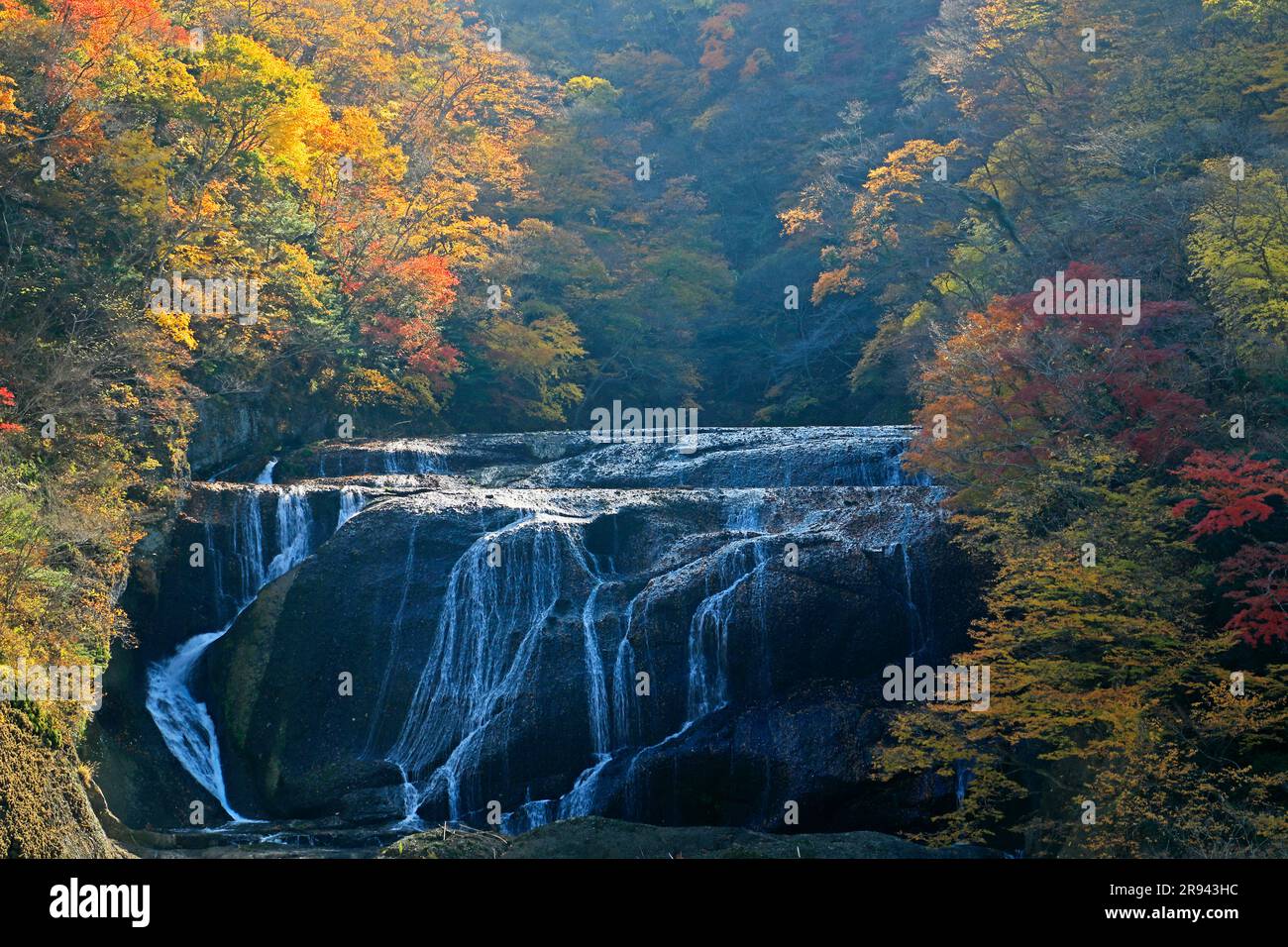 Days of falls hi-res stock photography and images - Alamy