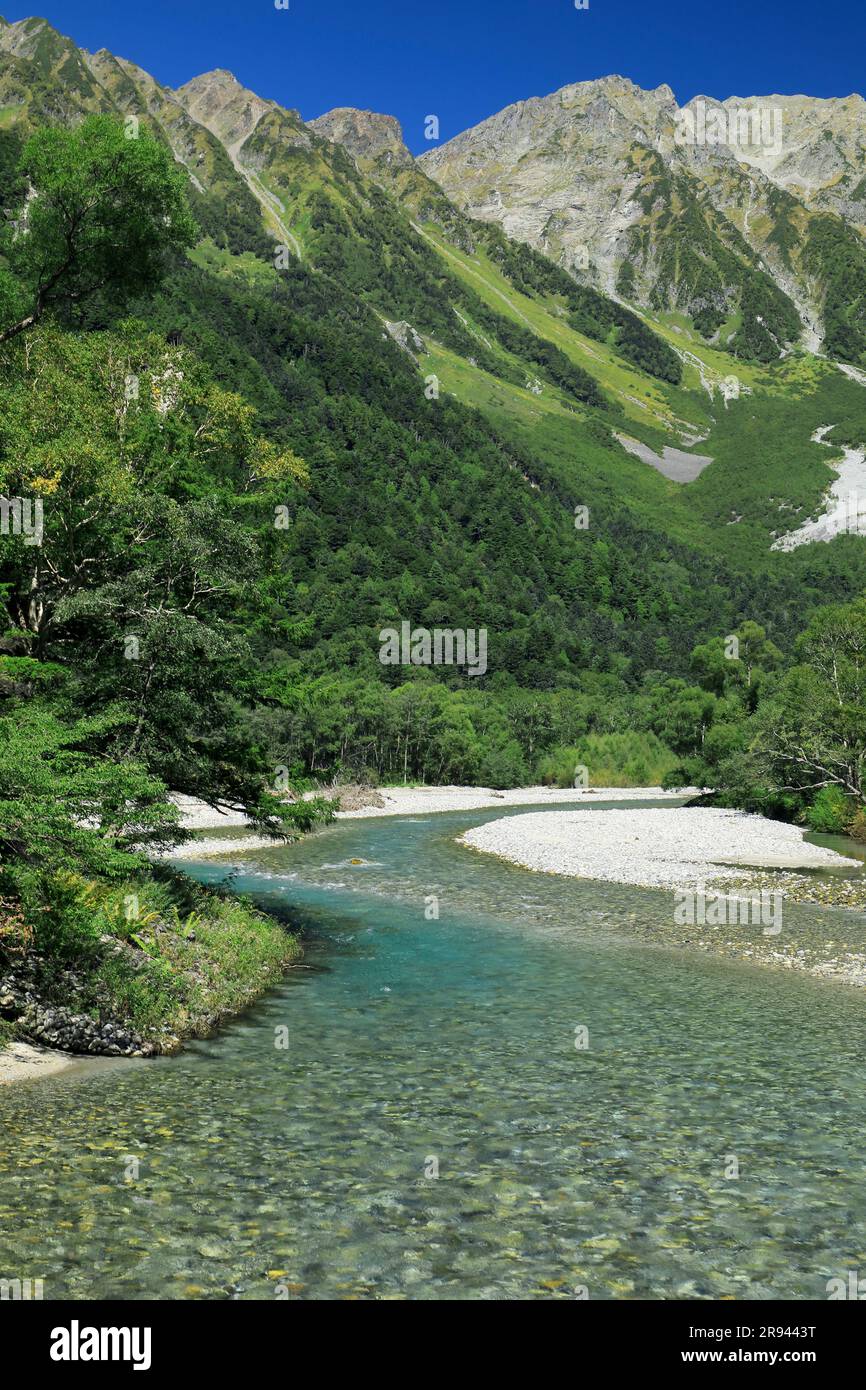 Kamikochi’s Azusa River and the Hotaka mountain range Stock Photo - Alamy
