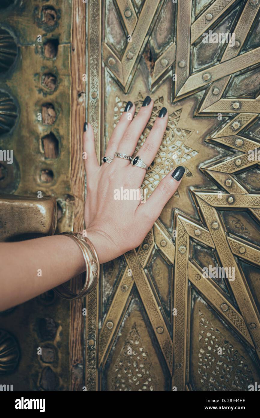 Traditional moorish hand hi-res stock photography and images - Alamy
