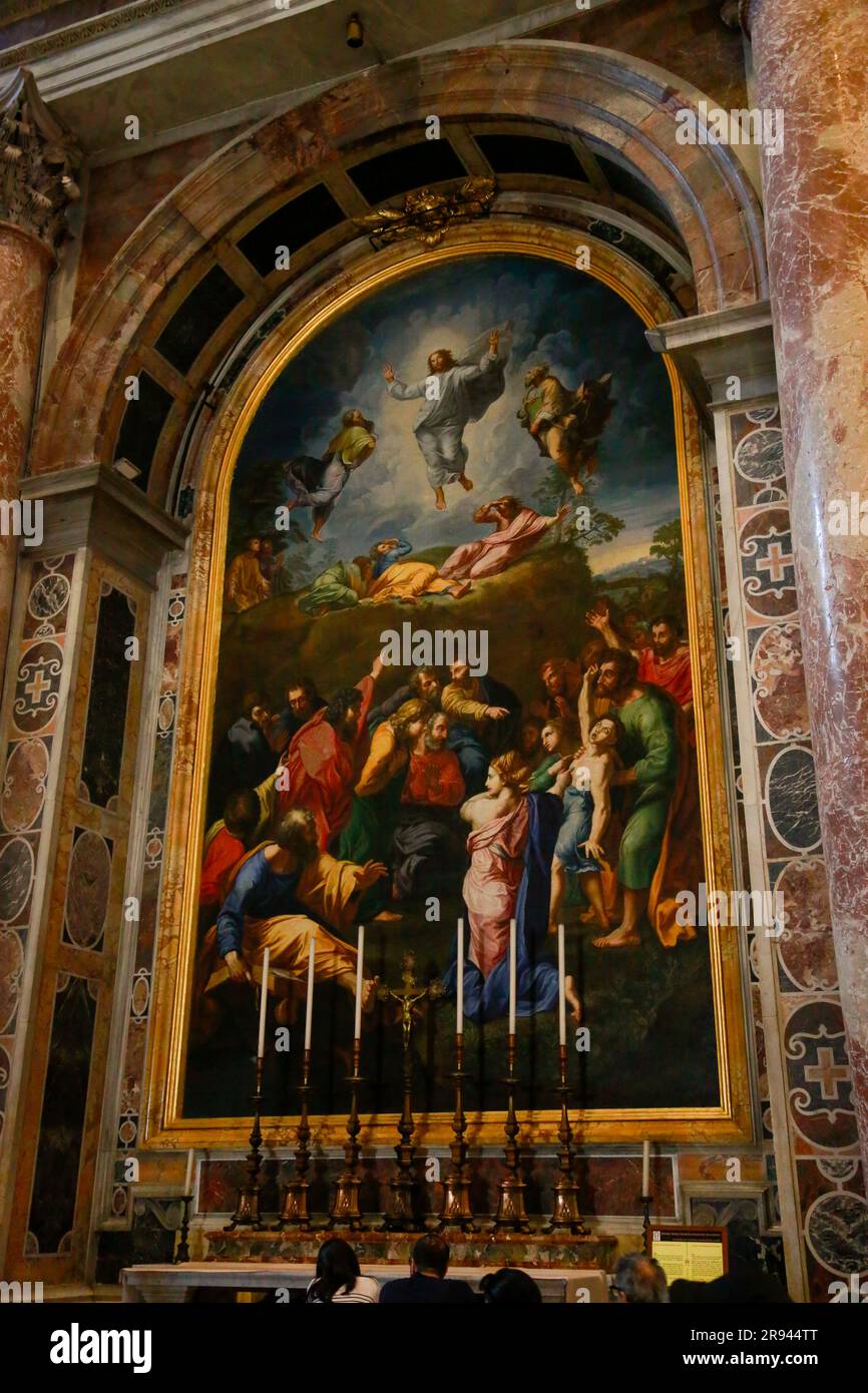 Golden historical interiors of Saint Peter's Basilica with Bernini ...
