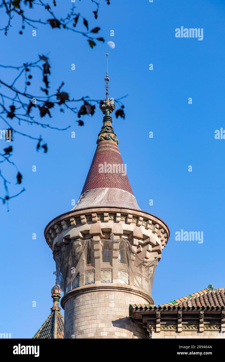Famous barcelona buildings hi-res stock photography and images - Alamy