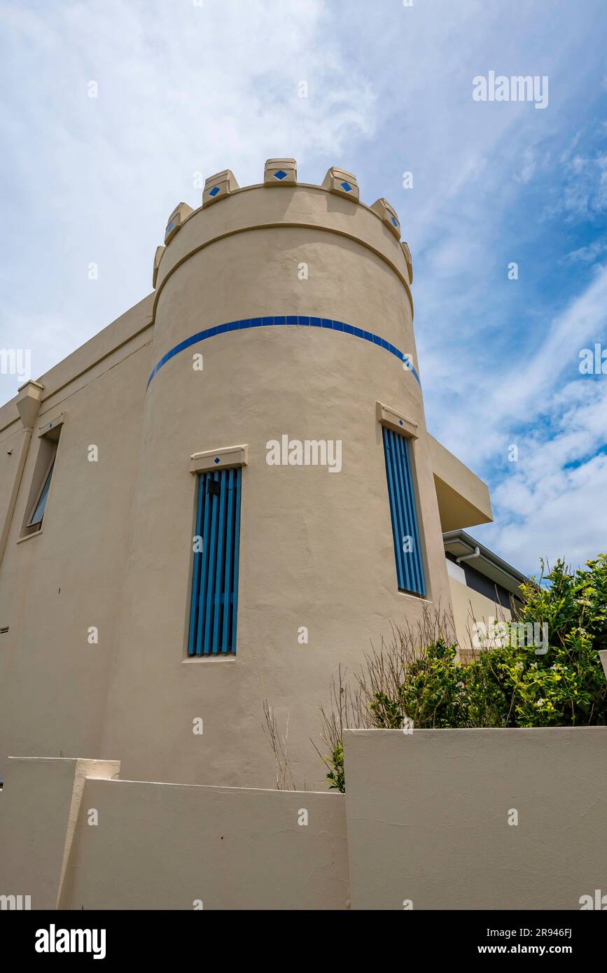 The castellated rendered Sandcastle Hotel in North Bondi, Sydney ...