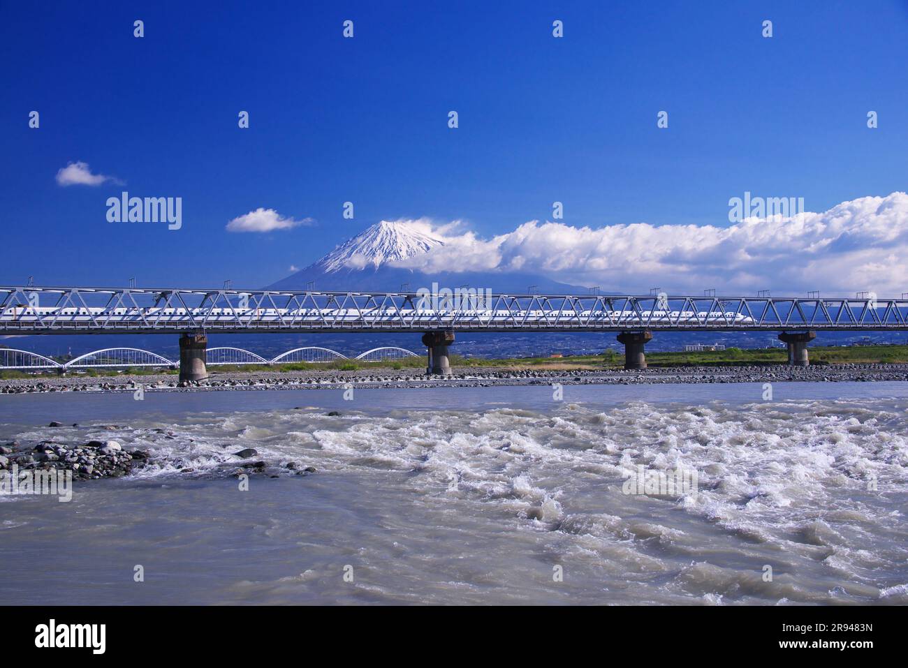 Mount fuji river hi-res stock photography and images - Alamy
