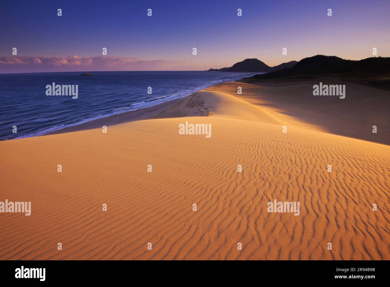 Sea of Japan and the morning of the Tottori Sand Dunes Stock Photo - Alamy