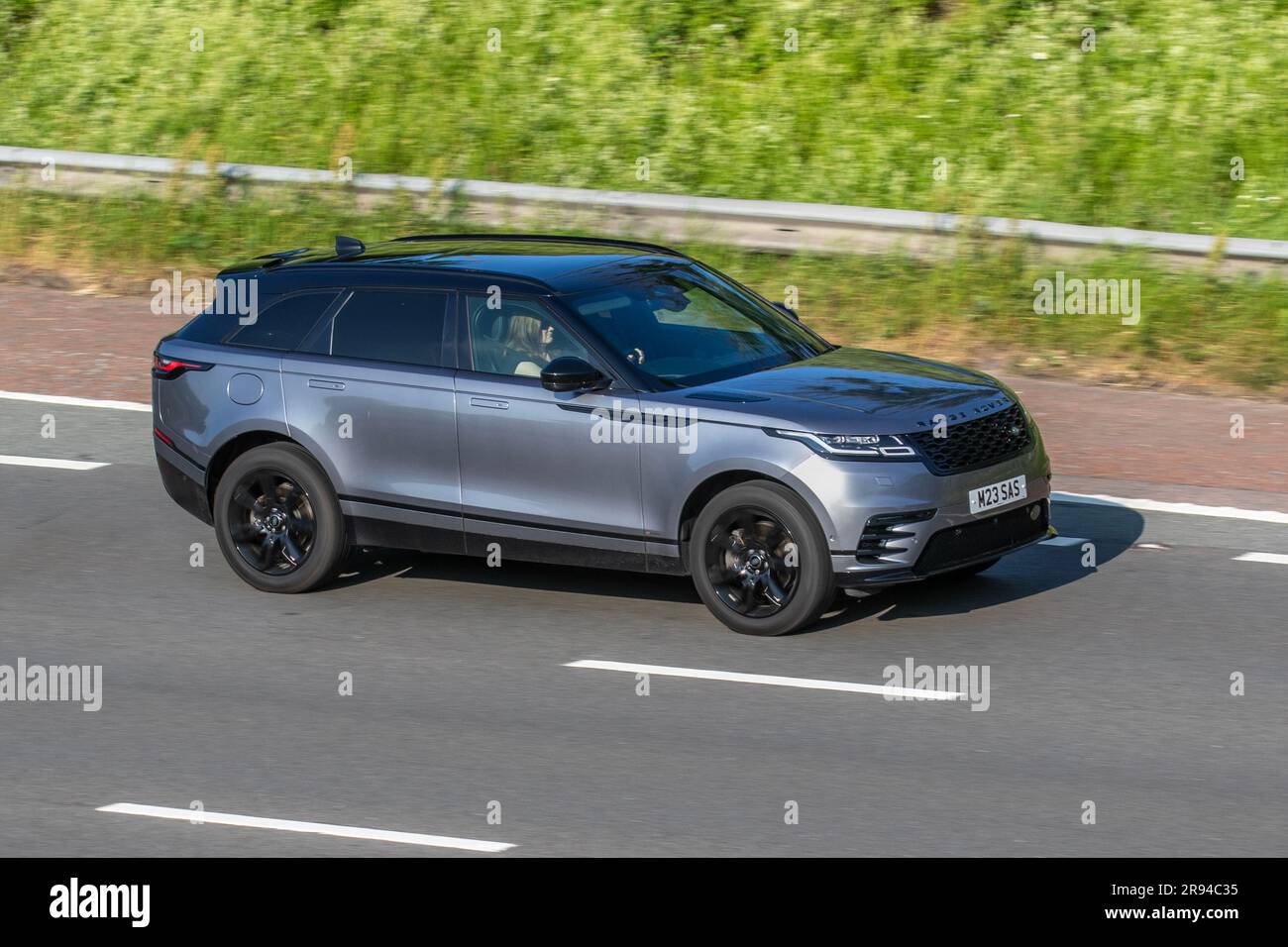 Land rover range rover velar 2021 cars hi-res stock photography and ...