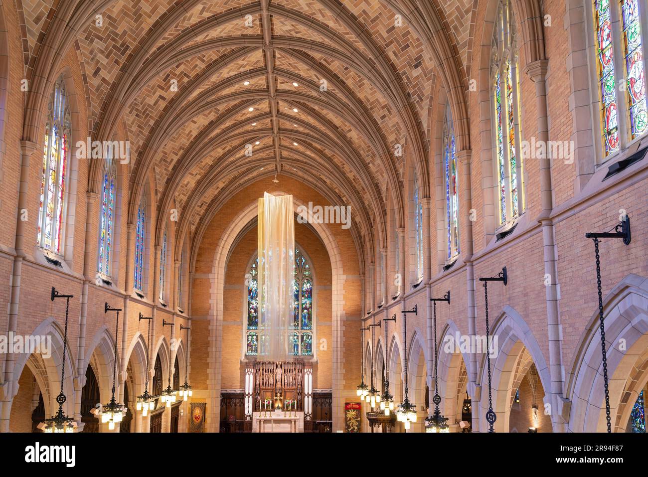 landmark episcopal cathedral interior of english gothic style ...