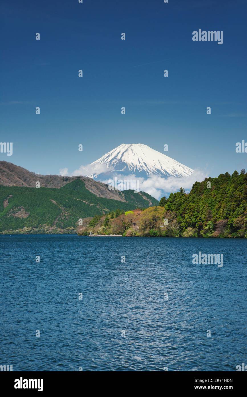 Ashinoko lake hakone kanagawa hi-res stock photography and images - Alamy