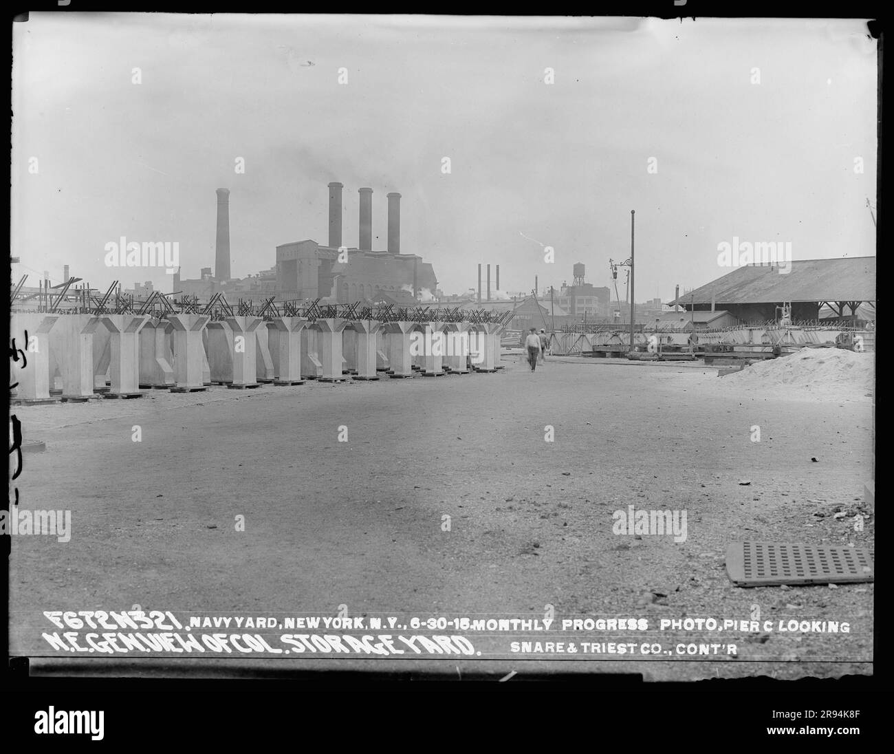 General storage yard hi-res stock photography and images - Alamy