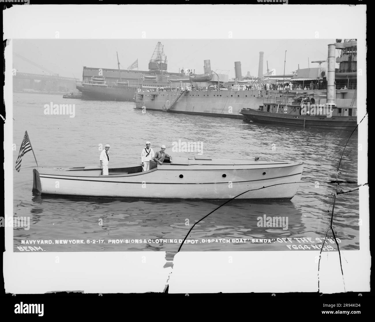 Dispatch boat hi-res stock photography and images - Alamy