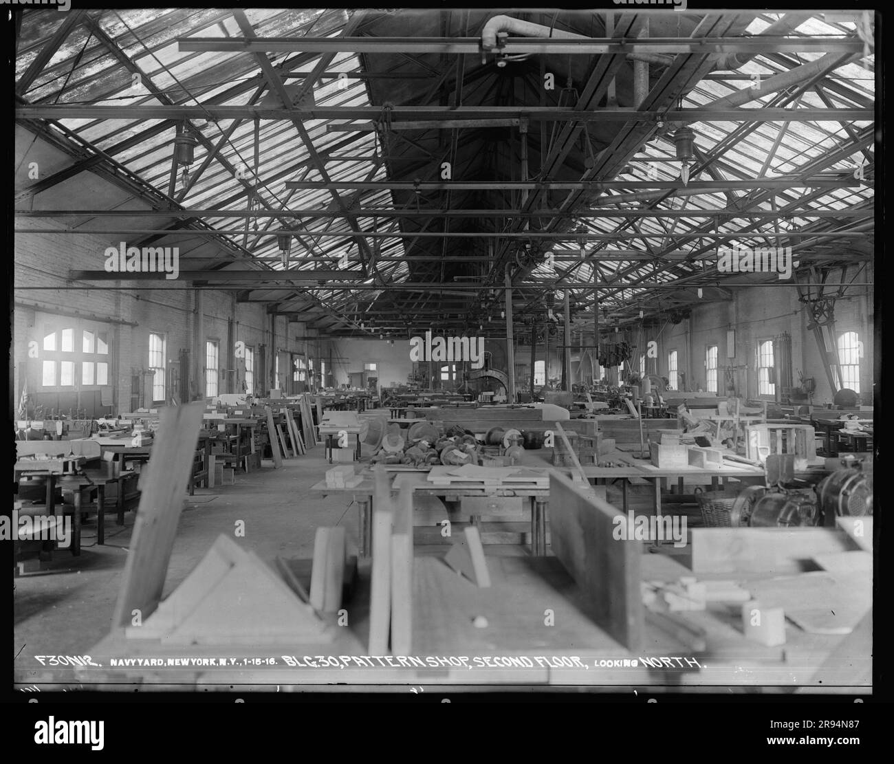 30 floor building Black and White Stock Photos & Images - Alamy