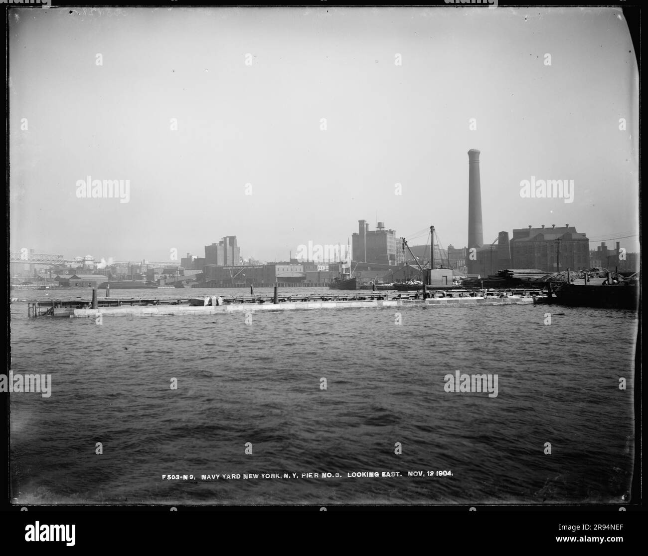 Pier facilities Black and White Stock Photos & Images - Alamy