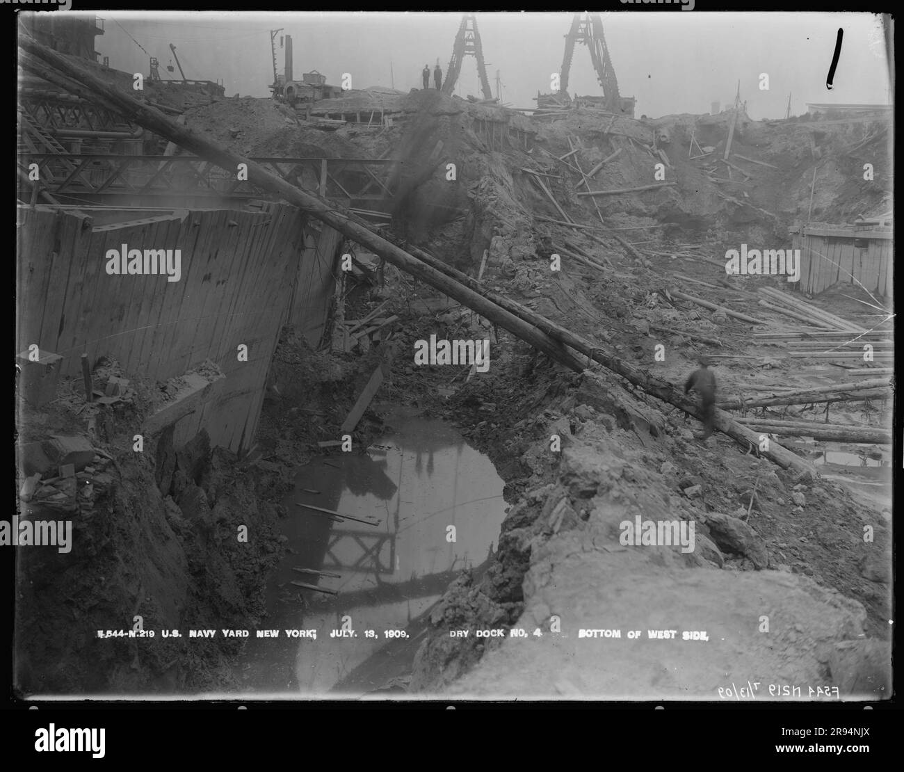 Bottom dock Black and White Stock Photos & Images - Alamy