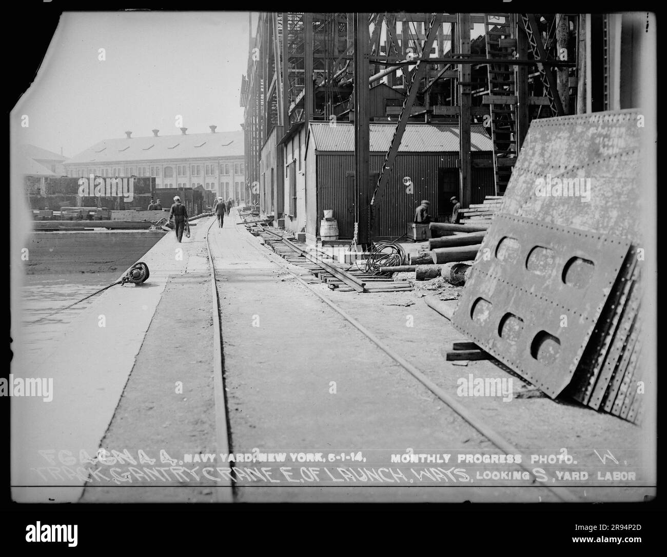 Monthly Progress Photo, West Track, Gantry Crane, East of Launching ...