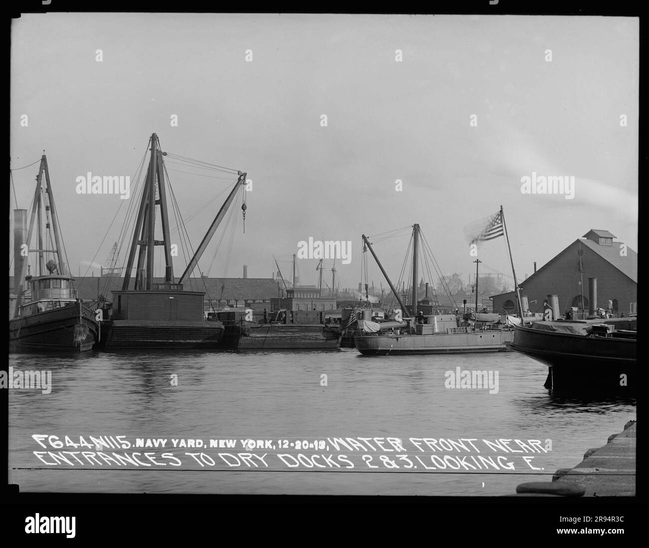 Ship repair dry docks Black and White Stock Photos & Images - Alamy