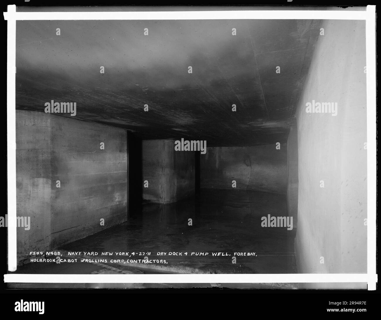 Well dock Black and White Stock Photos & Images - Alamy