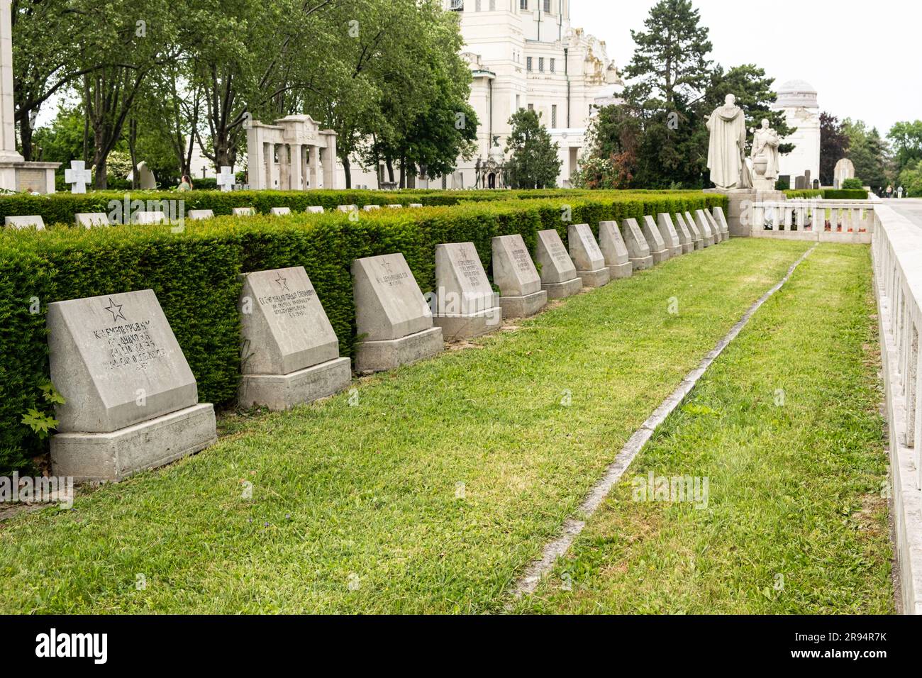 Ww2 memorial vienna hi-res stock photography and images - Alamy