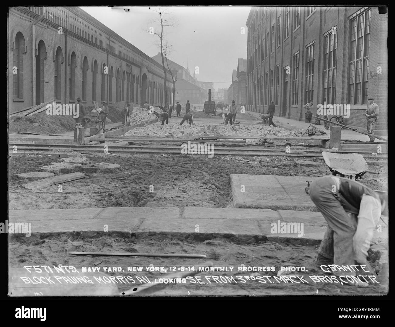 Granite block buildings Black and White Stock Photos & Images - Alamy
