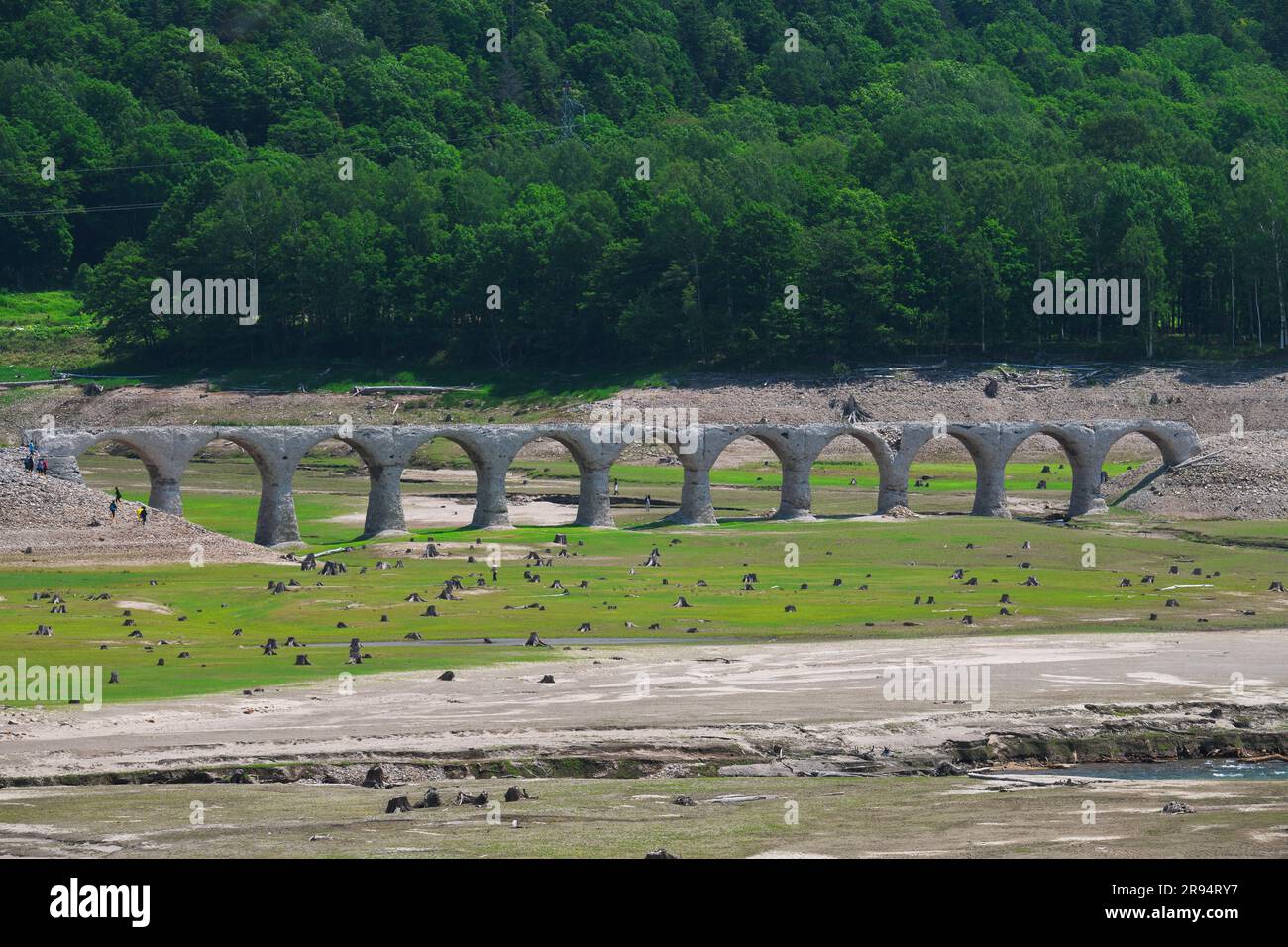 Taushubetsu River Bridge at Lake Nukabira Stock Photo - Alamy