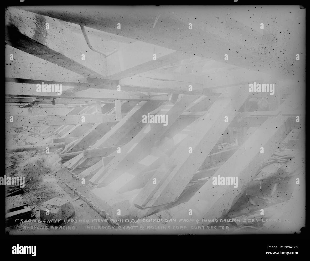 Inner caisson hi-res stock photography and images - Alamy