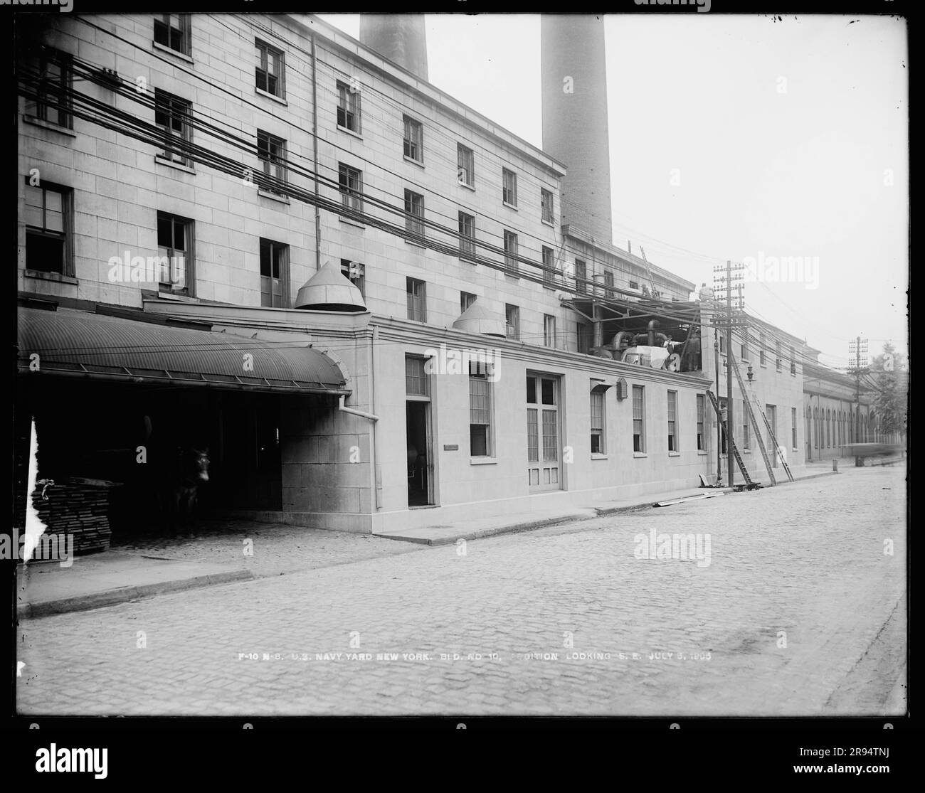 Number 10 building Black and White Stock Photos & Images - Alamy