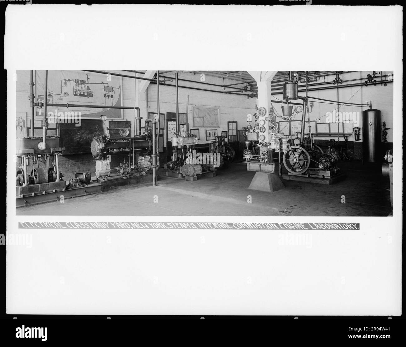 Steam engine glass Black and White Stock Photos & Images - Alamy
