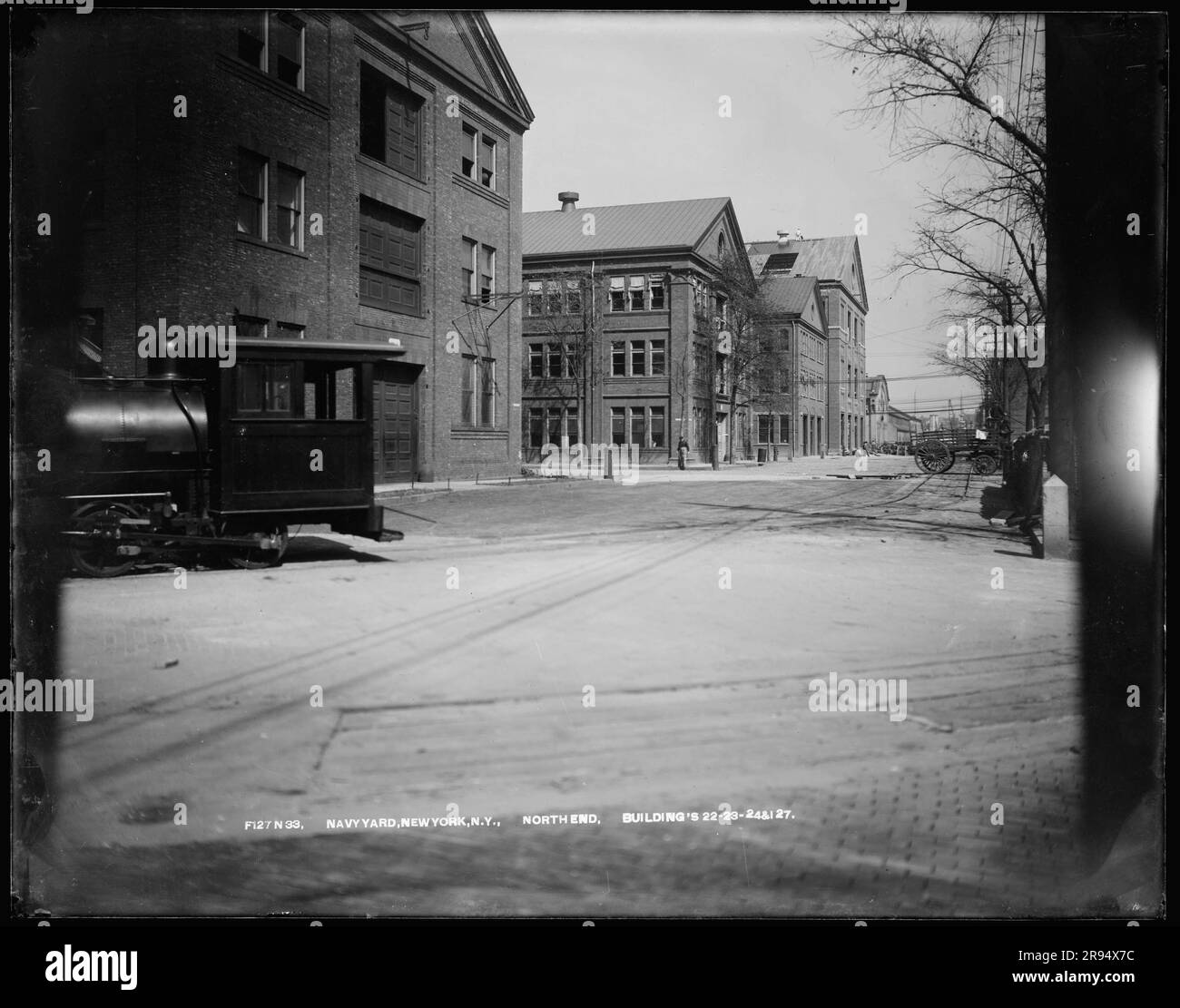 End buildings hi-res stock photography and images - Alamy