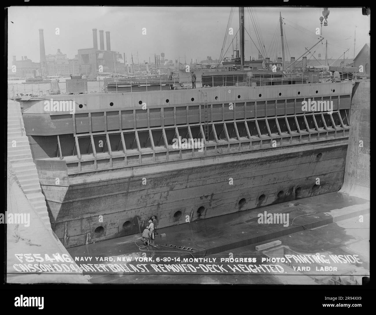 Monthly Progress Photo, Painting Inside Caisson Dry Dock 4, Water ...