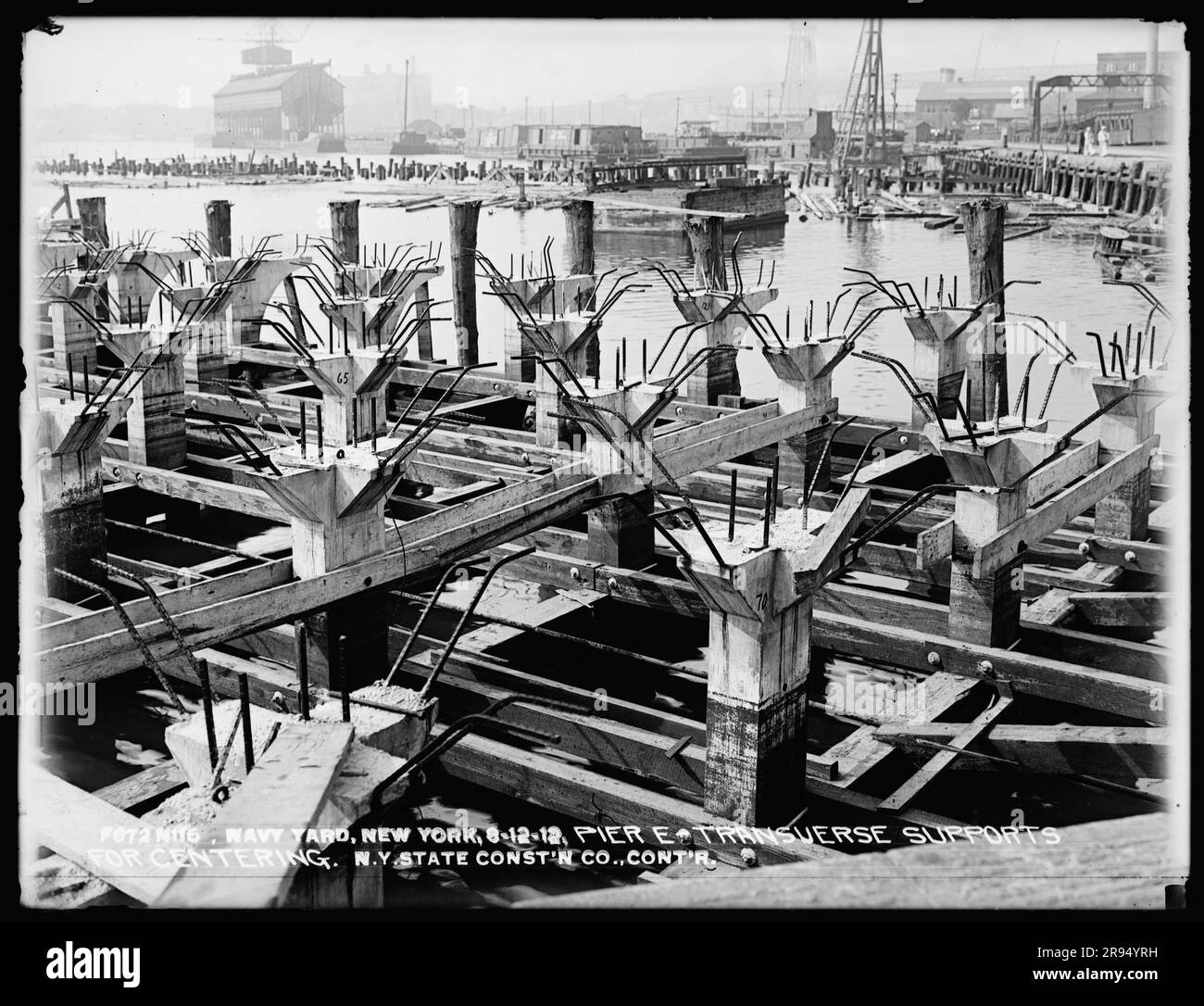 Transverse plate Black and White Stock Photos & Images - Alamy