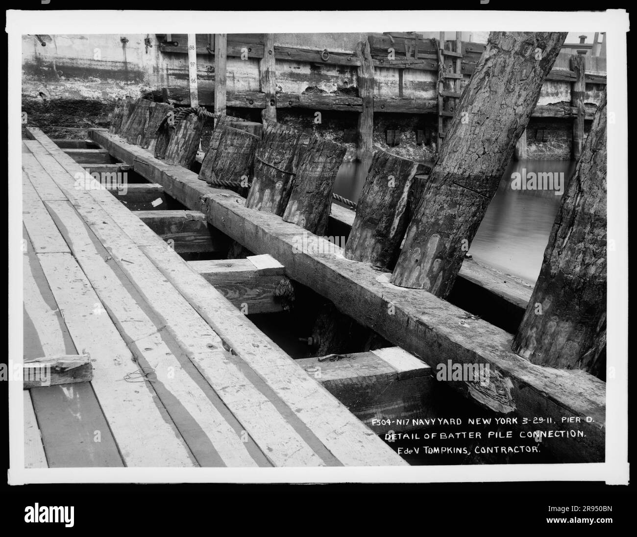 Structural connection Black and White Stock Photos & Images - Alamy